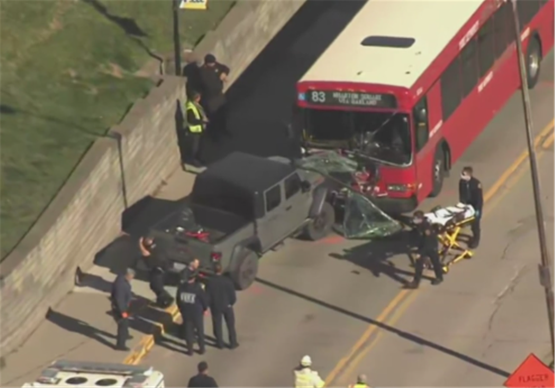 9 injured in crash involving PRT bus in Oakland | Pittsburgh Post-Gazette
