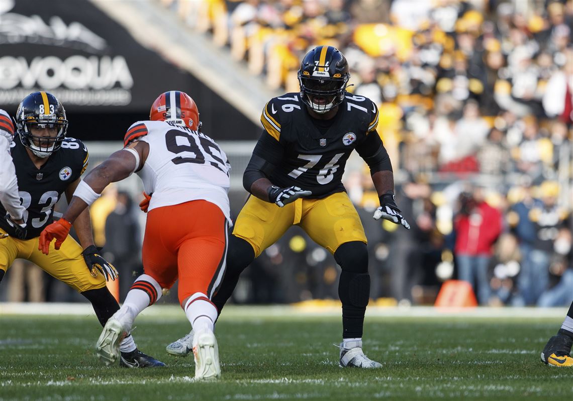 PFF grades: Tackles Chuks Okorafor, Dan Moore Jr. finish season in ...