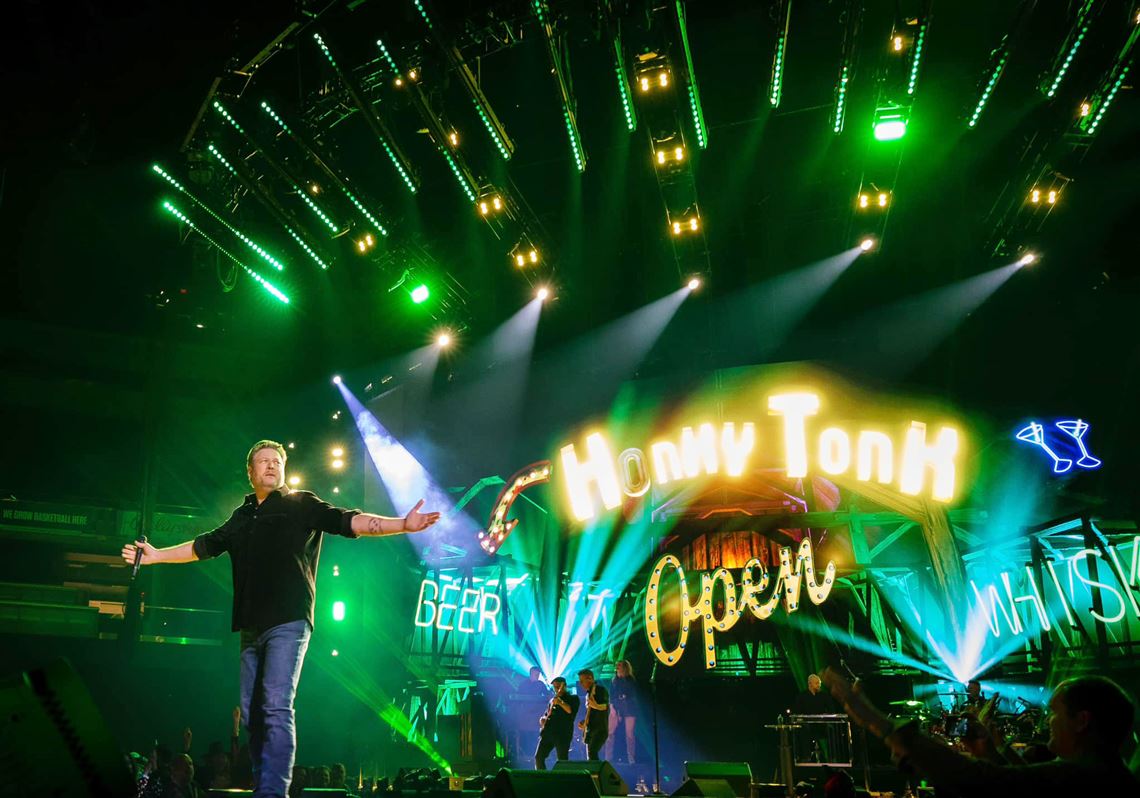 Blake Shelton and surprise guest rock PPG Paints Arena | Pittsburgh ...