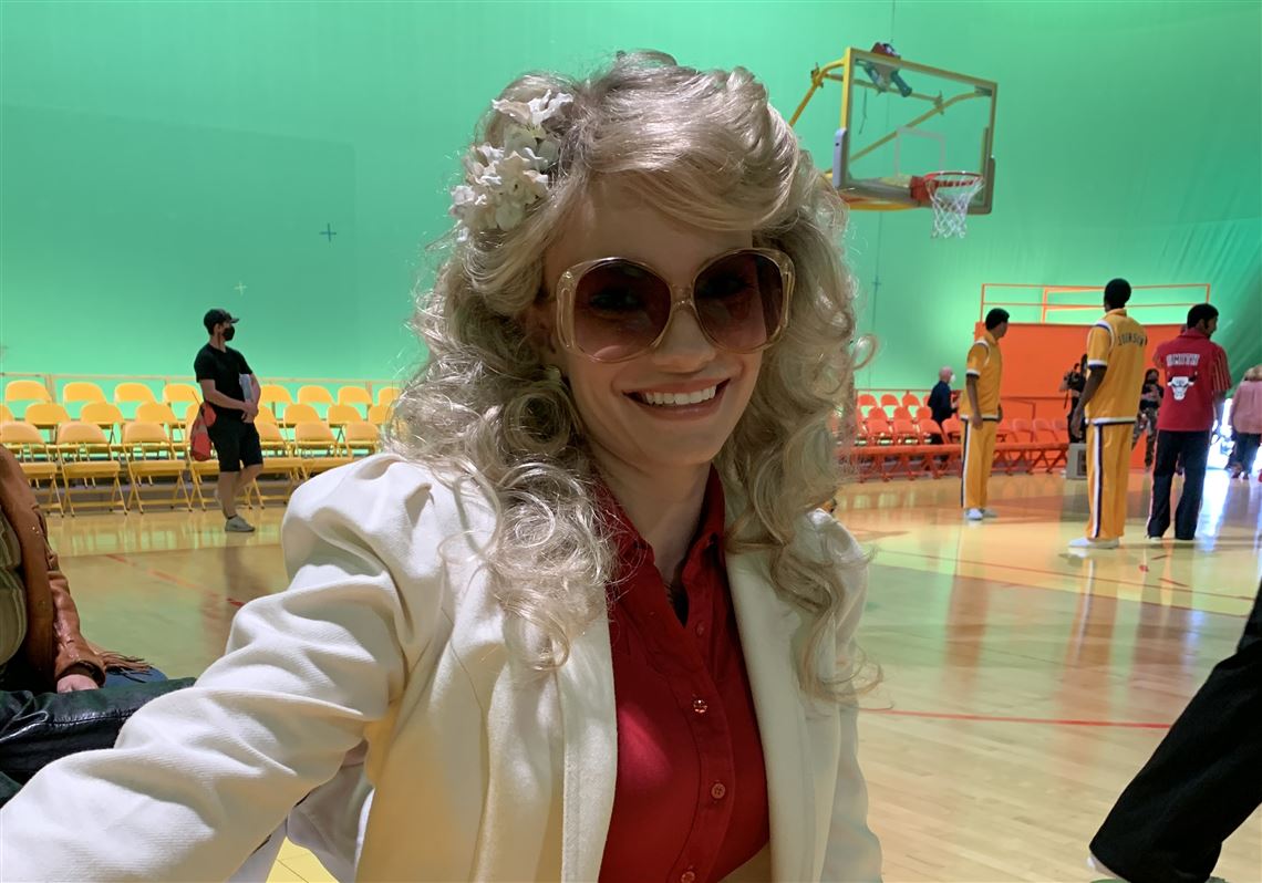 Uniontown High grad transforms into Lakers super fan Dyan Cannon for ...