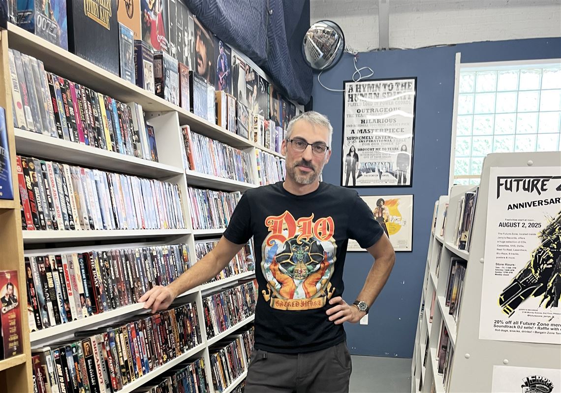 Jerry’s Records celebrates the grand opening of nostalgia-geared, The ...