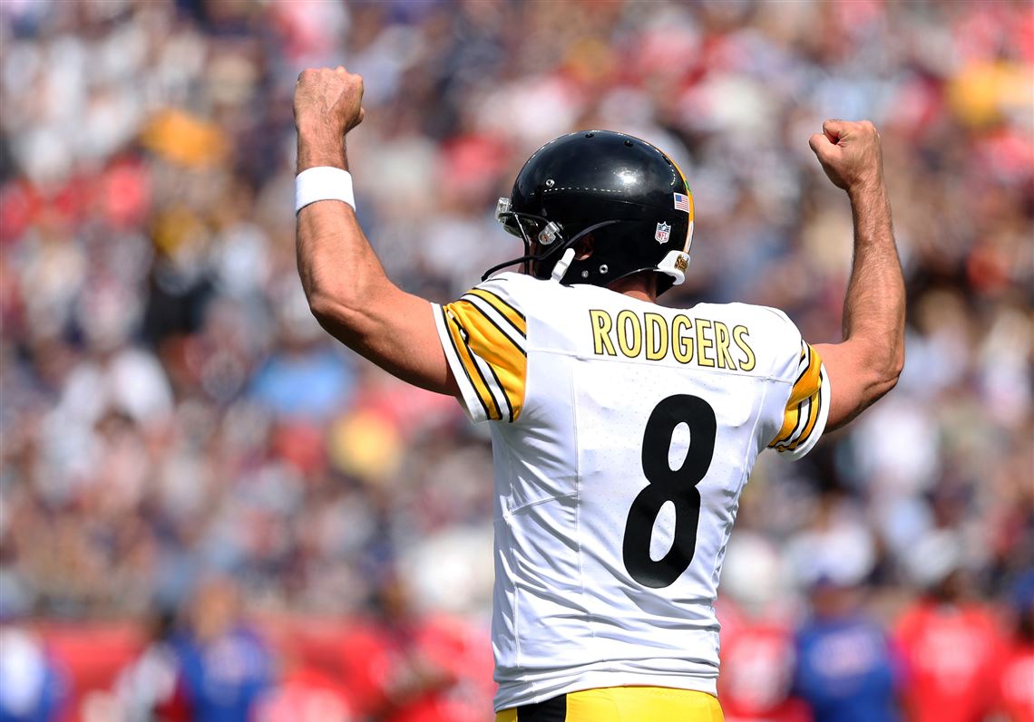 Aaron Rodgers passes Brett Favre for 4th-most passing TDs in NFL ...
