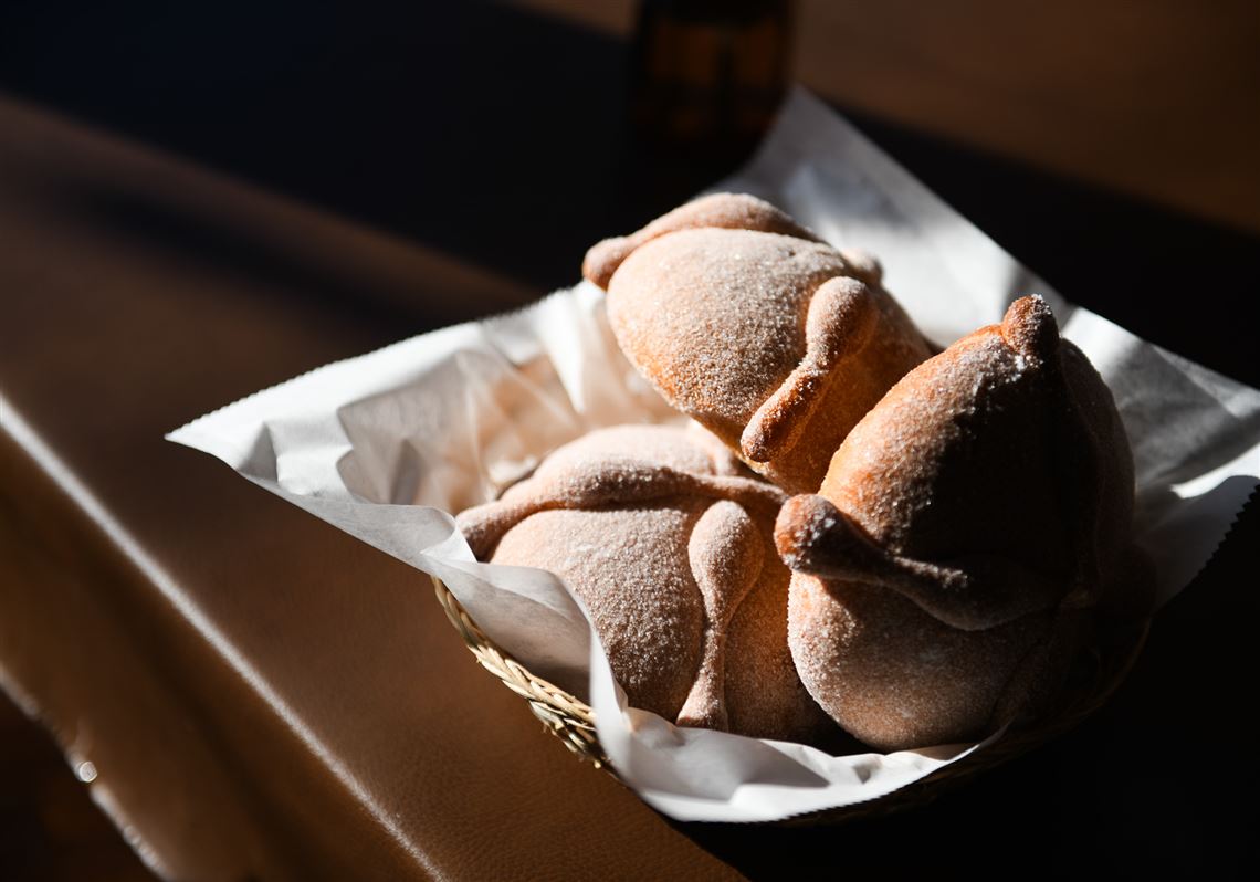 Panaderia Jazmin has sweet bread for your Day of the Dead altar ...