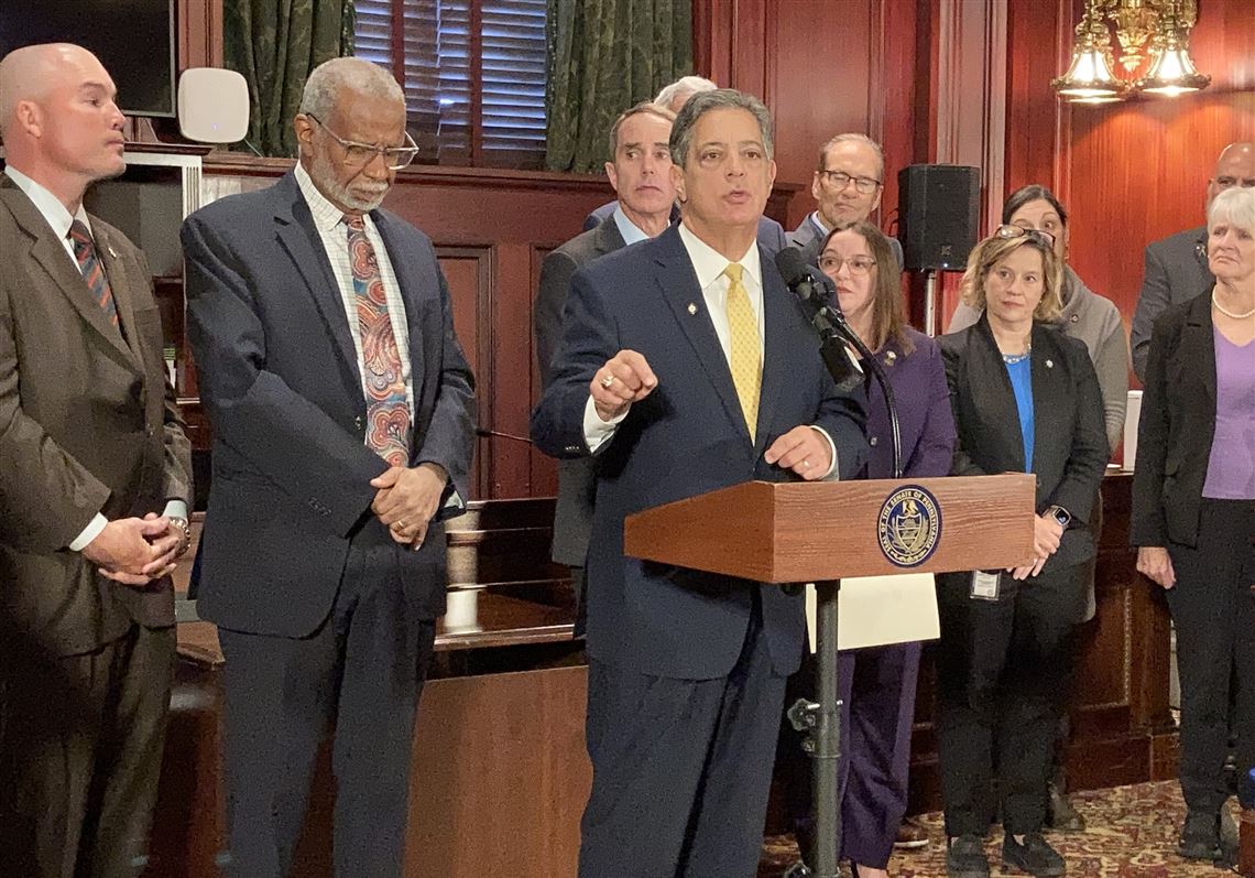 Facing end of SNAP benefits, Pa. Senate Democrats push emergency food ...