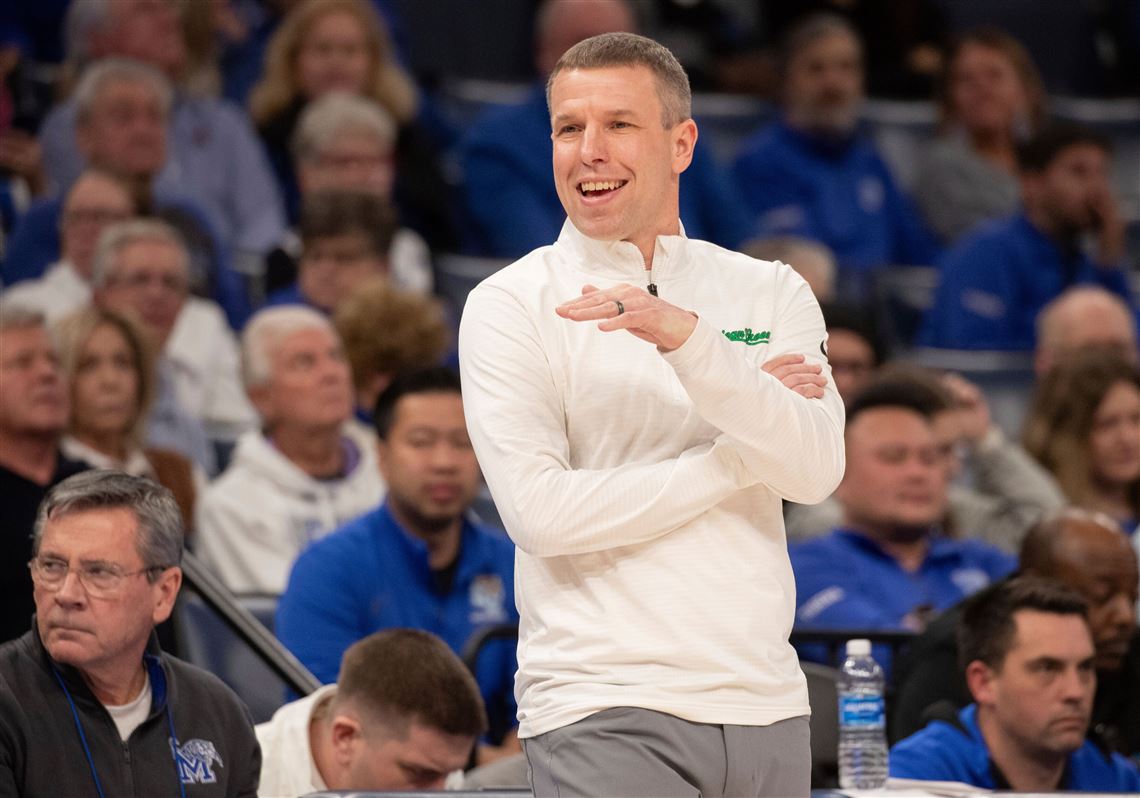 DJ Thomas leads West Virginia men's basketball past Lafayette ...