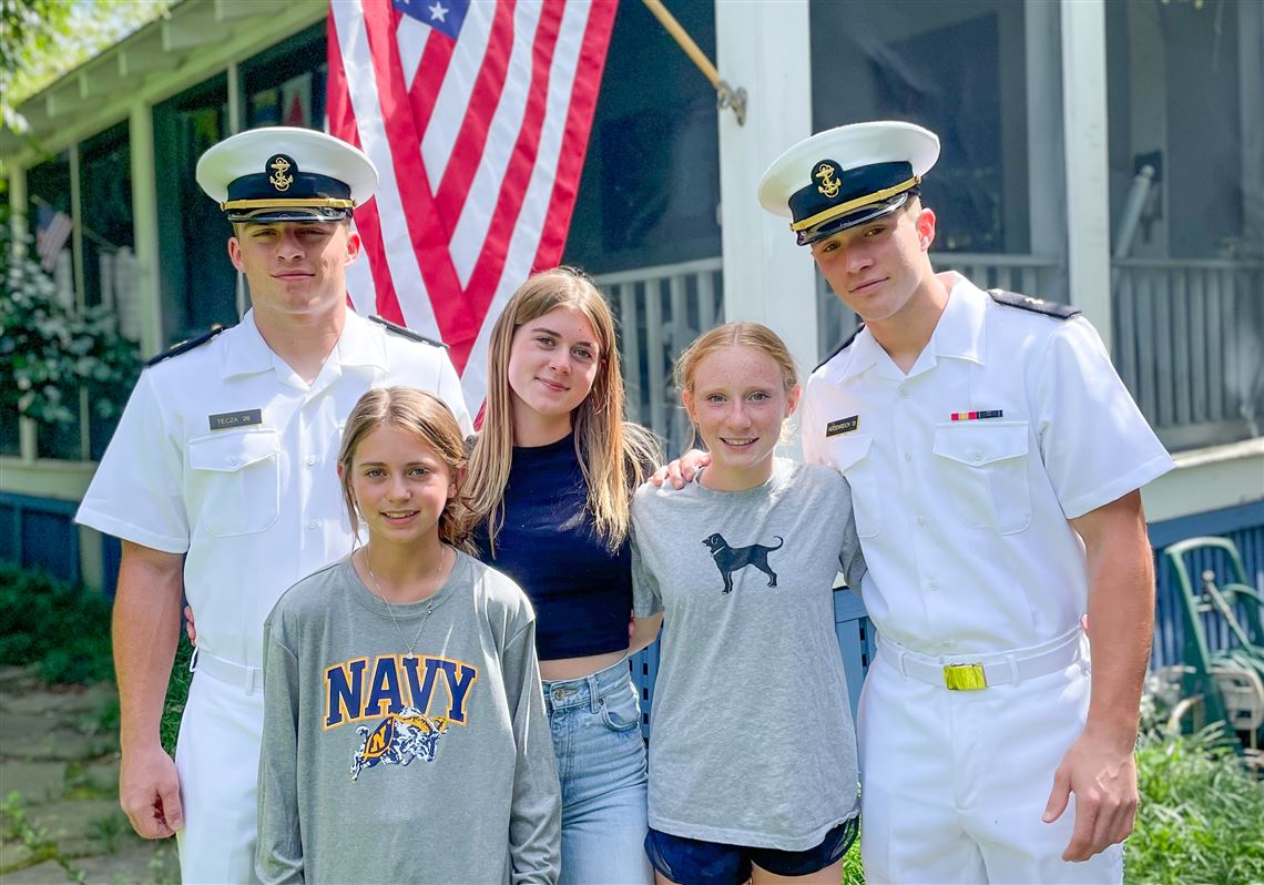 Navy football stars Eli Heidenreich, Alex Tecza started their bond at ...