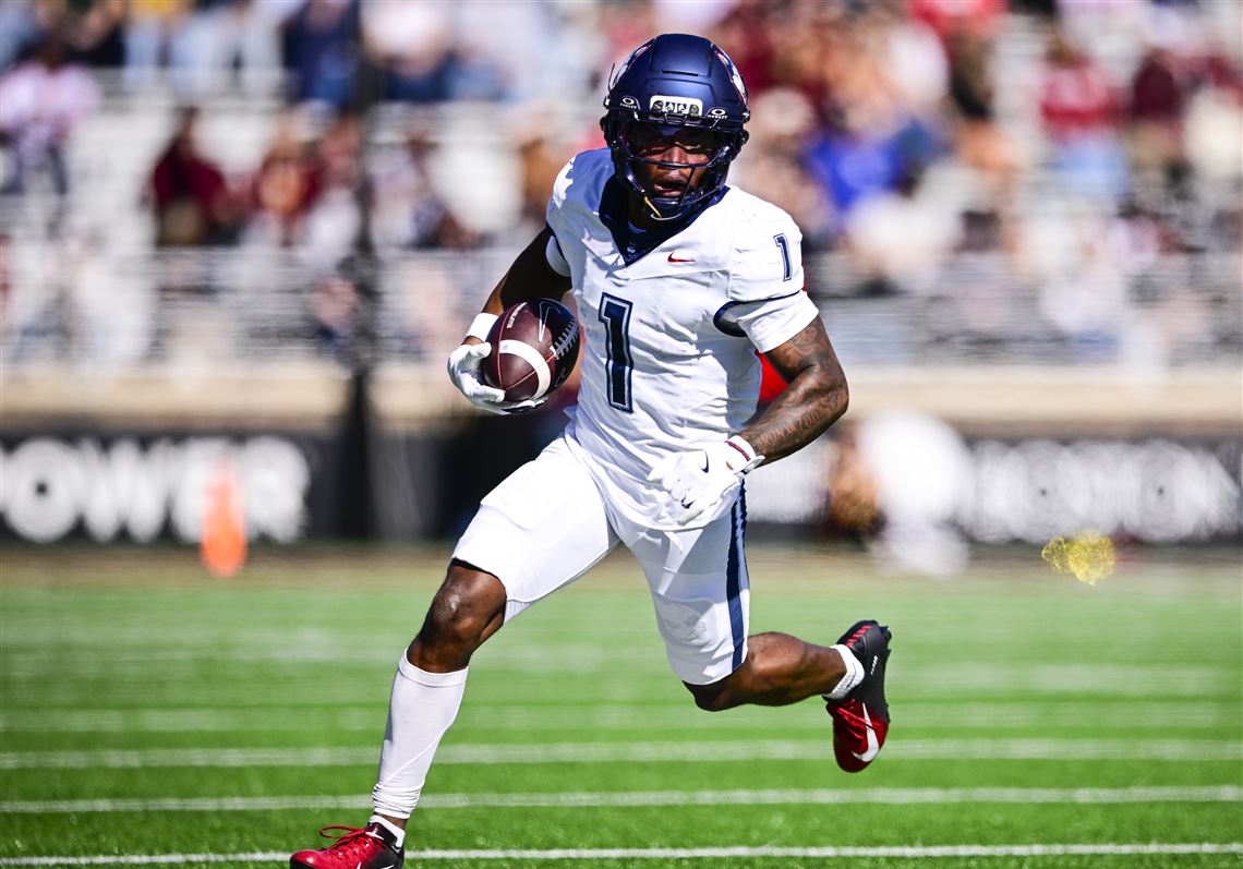 Steelers draft scouts: UConn WR Skyler Bell, a Biletnikoff Award ...