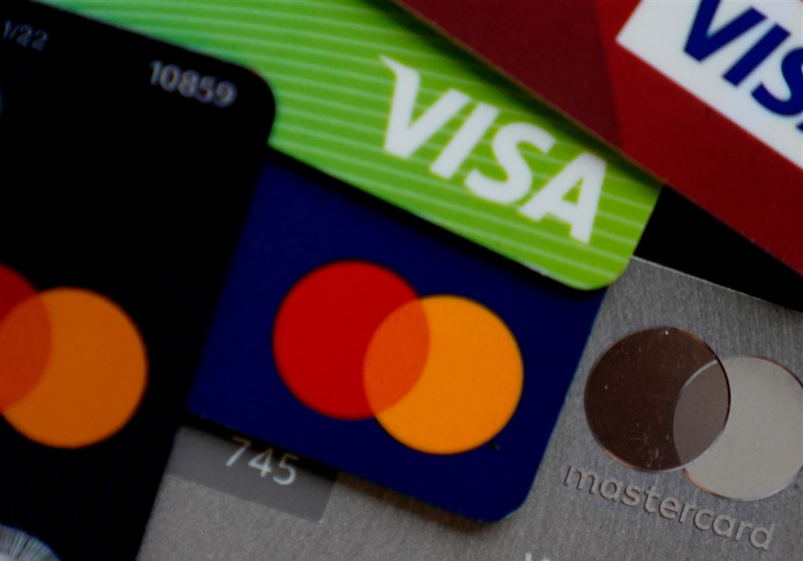 Trump pushes a 1-year, 10% cap on credit card interest rates and banks ...