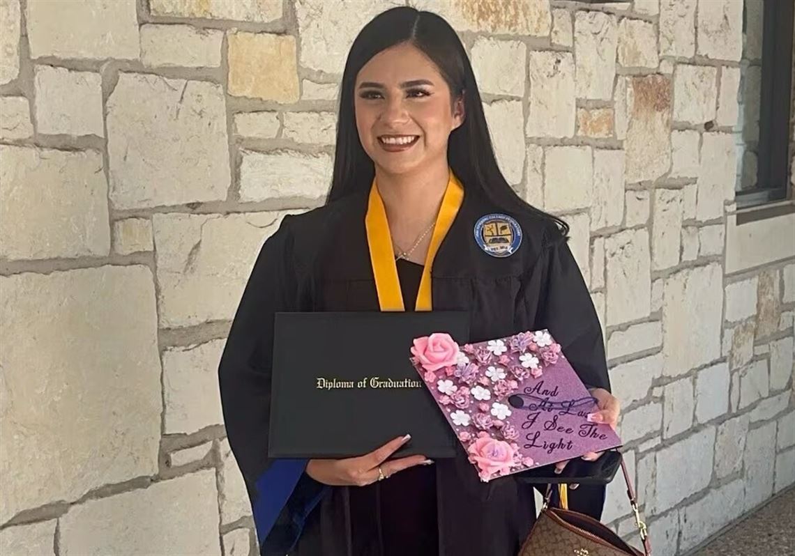 U.S. apologizes for deporting college student flying home for ...