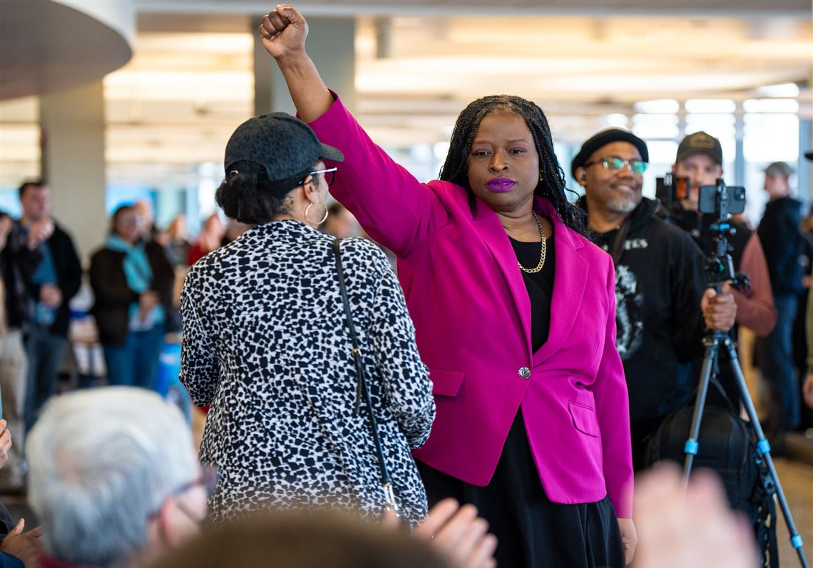 St. Paul church protest update: AG Bondi says woman who led anti ...