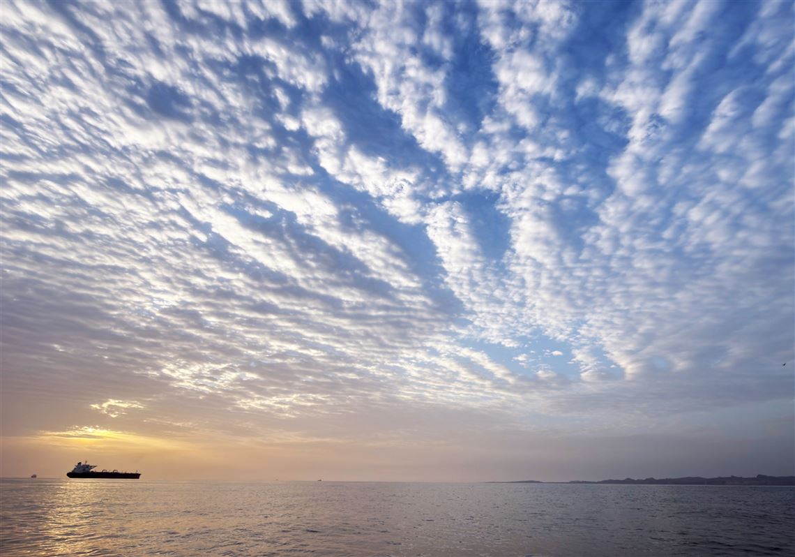 Iran closes Strait of Hormuz again over U.S. blockade and fires on ...