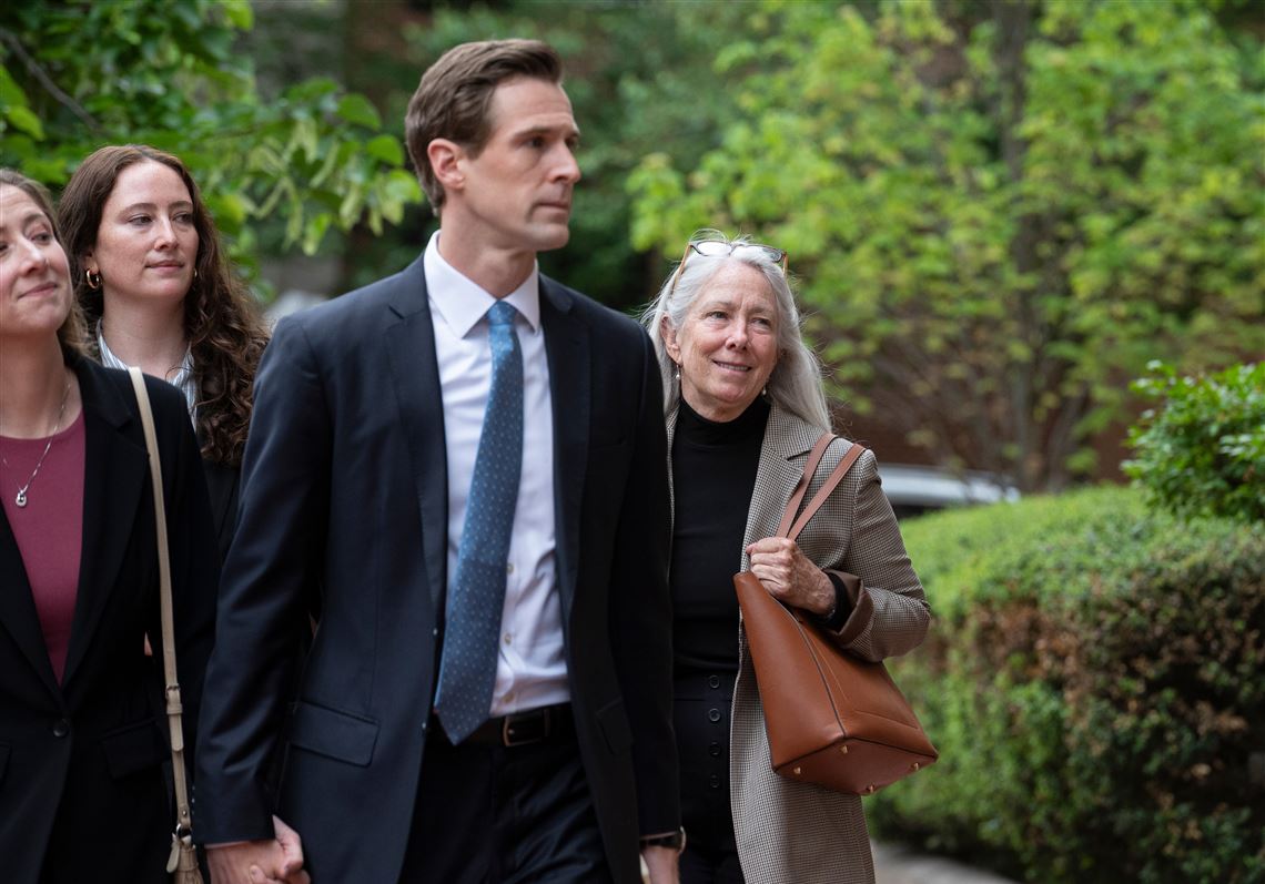 Former FBI Director James Comey appears in court in Trump threat case ...