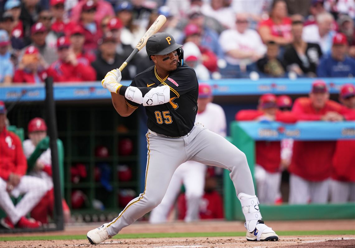 Pirates No. 9 prospect Esmerlyn Valdez makes MLB debut in front of hero ...